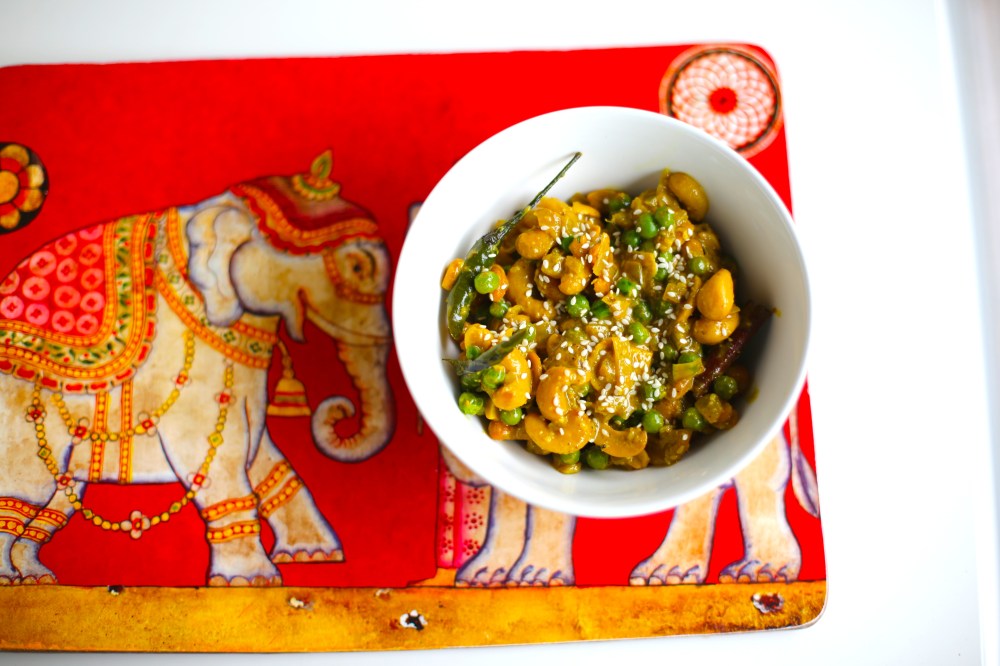 Cashew Nut (Cadju) Curry – akkis kitchen