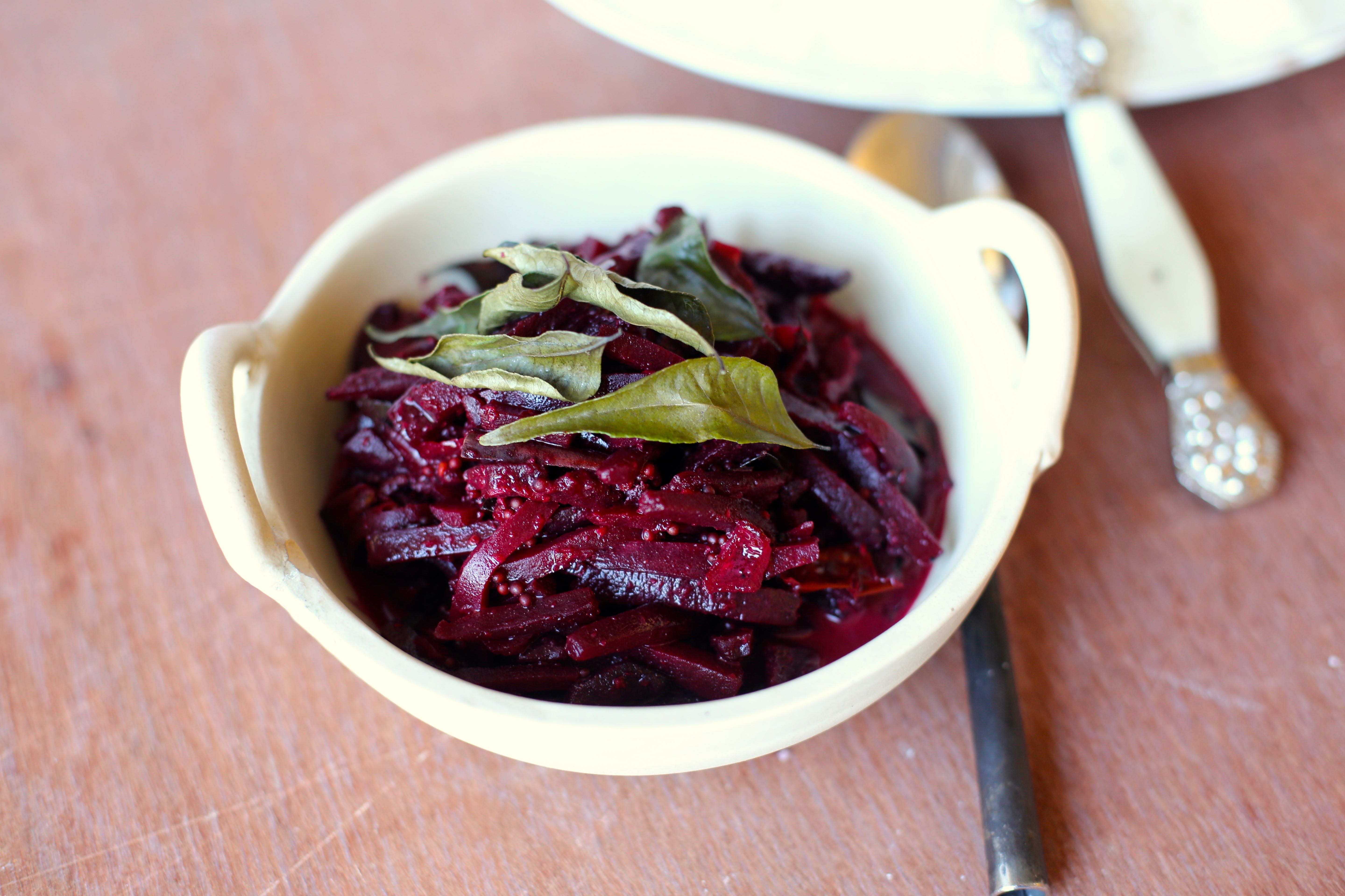 Beetroot Curry – akkis kitchen